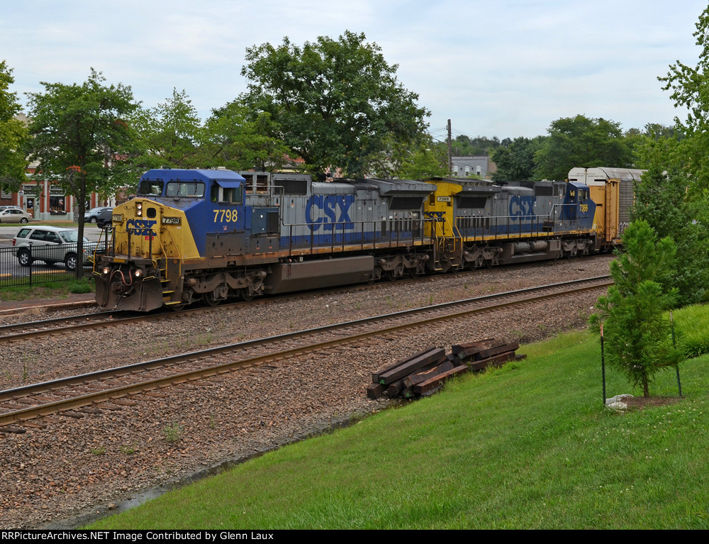CSX 7798 and 7366 pull a unit autorack train